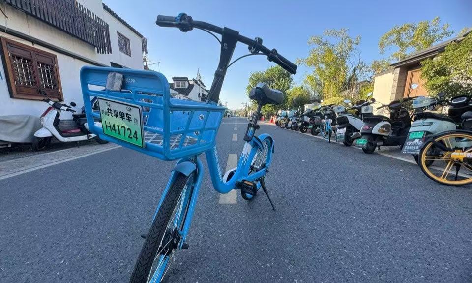 Getting around China by Taxi and Bike | The Nanjinger