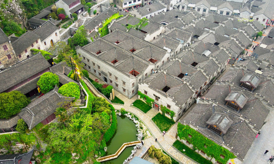 Zhenjiang; a Former Capital, a Pulitzer Prize and... Spectacles! | The ...