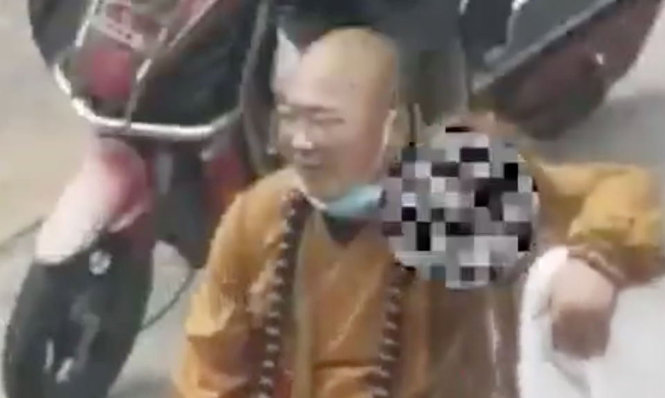 Fake Monk Accosts Woman in Huai’an; Police Investigate | The Nanjinger