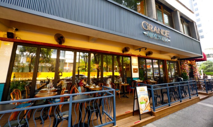 Is Key to Italian Cuisine a Little Too Much of Everything? | The Nanjinger