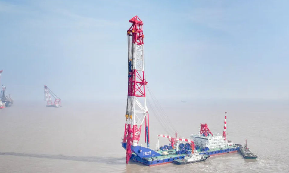 World’s Largest Floating Pile Driver Sets Sail from Nantong | The Nanjinger