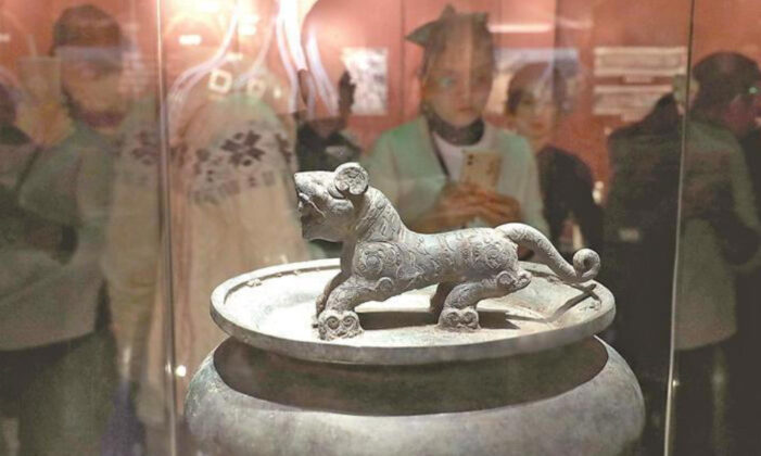 Xuzhou Museum Draws in Crowds to See Artefacts from Civilisation ...
